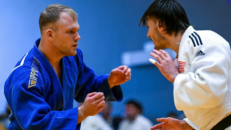 Mark van Dijk voor het eerst sinds blessure weer op de mat